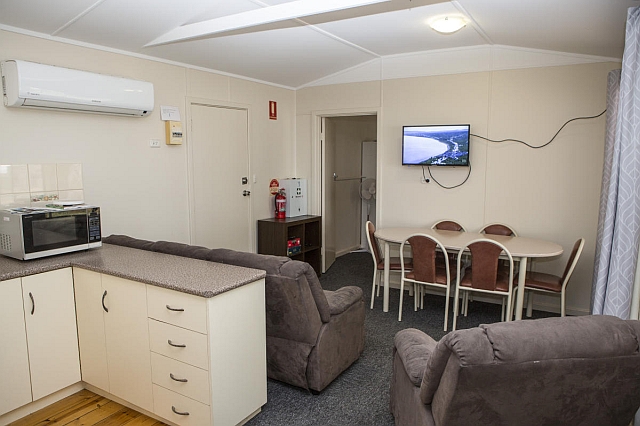 Barmera Shacks – Edinburgh Formation Welfare