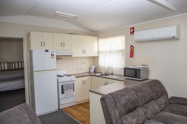 Barmera Shacks – Edinburgh Formation Welfare